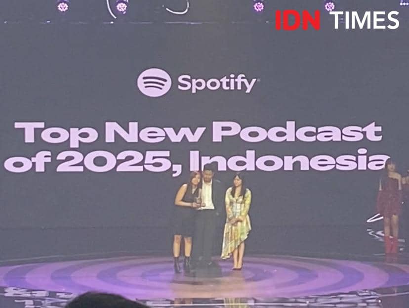 Menang Top New Podcast, MALAKA Ungkap Ferry Irwandi Sedang di Sumatra ...