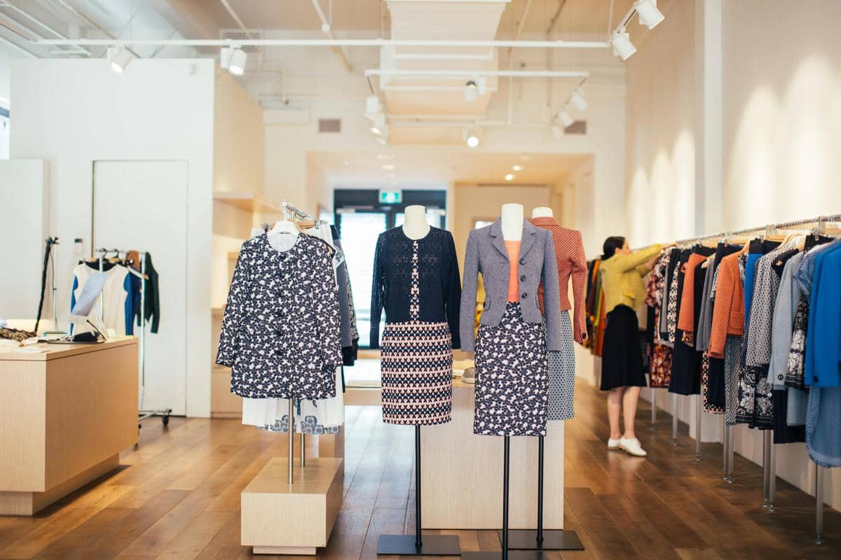 Visual Merchandiser: Fakta, Jobdesk, dan Gaji | IDN Times