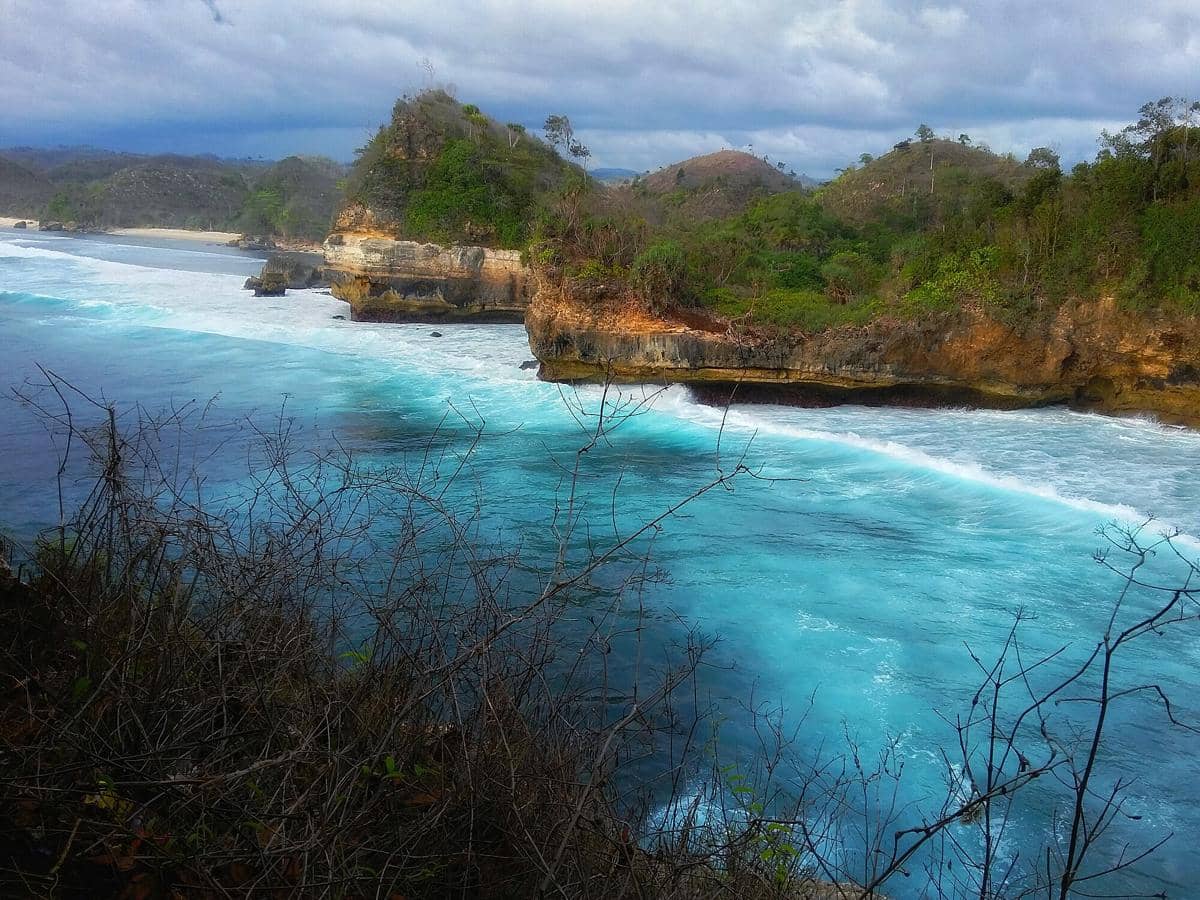 Pantai Batu Bengkung, Malang: Lokasi, Rute, HTM, dan Tips Wisata | IDN ...