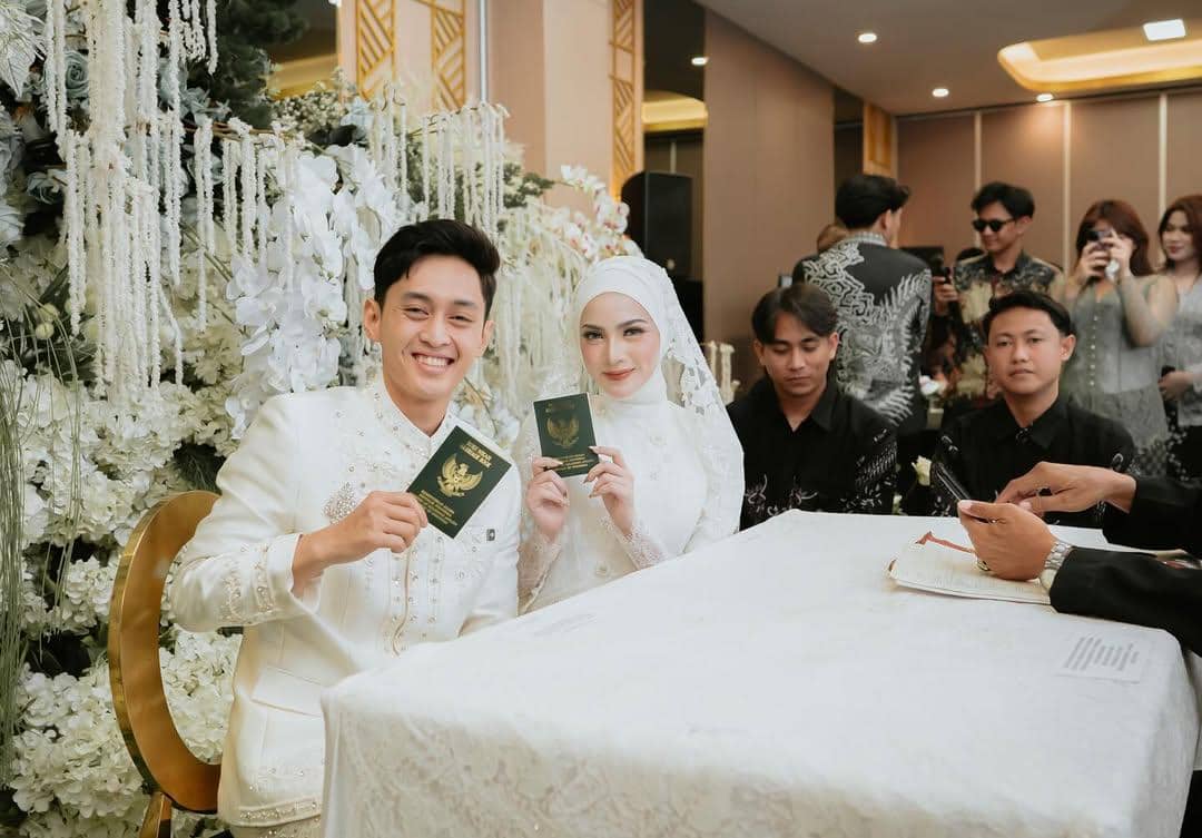 8 Potret Pernikahan TikToker Fahmi Nur Muhamad dan Resti Indah | IDN Times