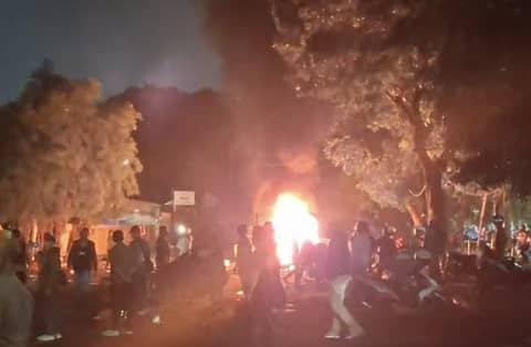 Mata Elang Tewas Dikeroyok, Warung di TMP Kalibata Dibakar Massa | IDN ...