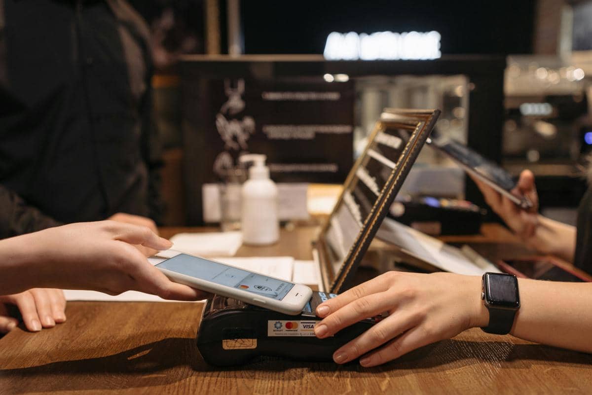 Cara Aktifkan NFC di iPhone, Lengkap dengan Cara Pakainya | IDN Times