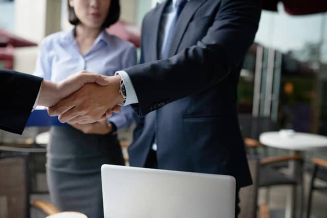 Akuisisi vs Merger: Perbedaan, Contoh, dan Dampaknya bagi Bisnis | IDN ...