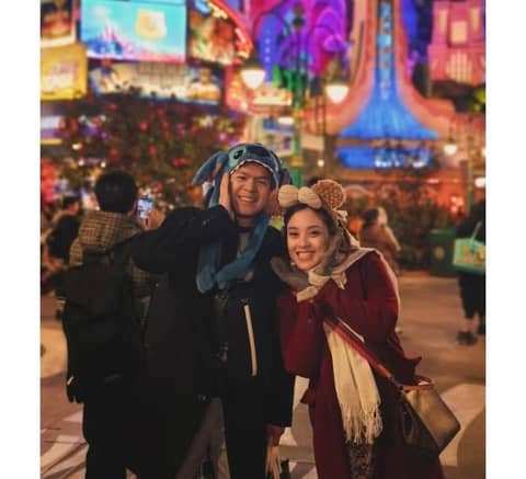 Potret Fani MCI dan Jerry MCI Liburan di Disneyland, Lamaran | IDN Times