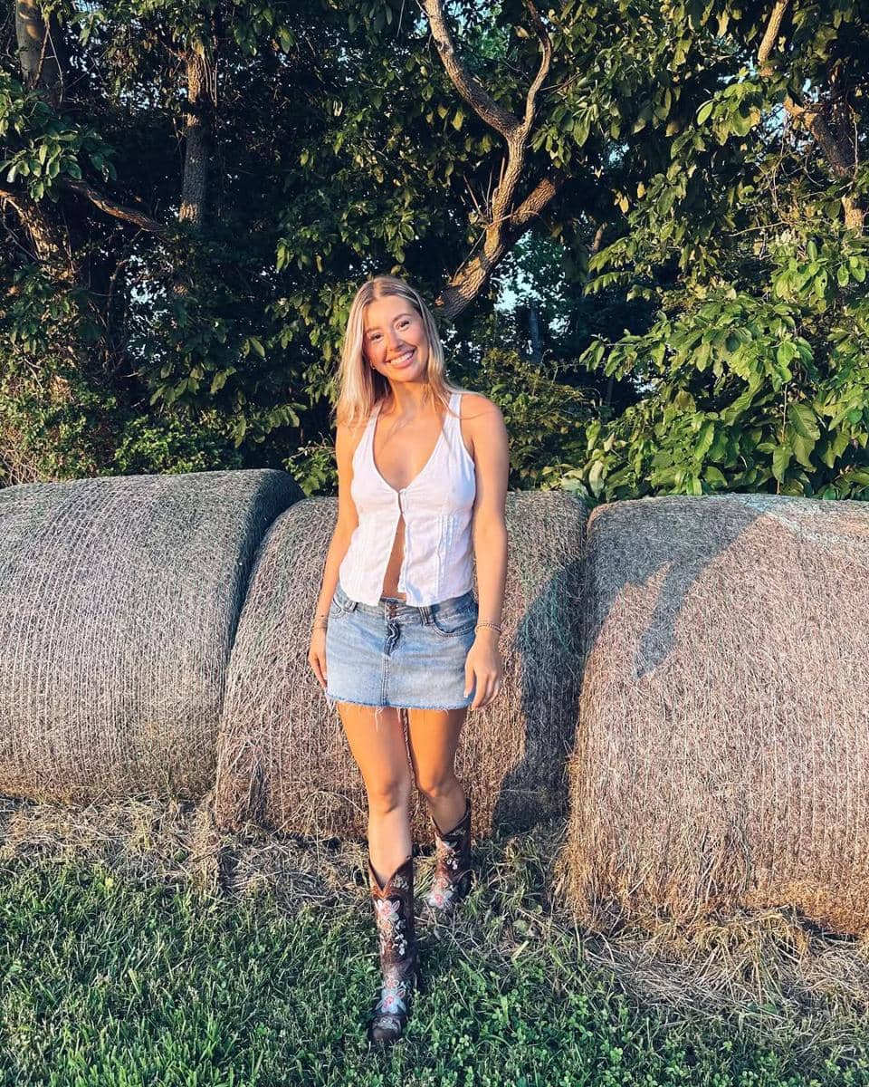 7 OOTD ala Yolina Lindquist Miss Cosmo 2025, Fashionable! | IDN Times