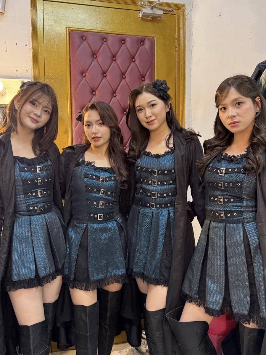 7 Potret Zee dan Shani Indira di Last Show Gracia JKT48, Reuni! | IDN Times