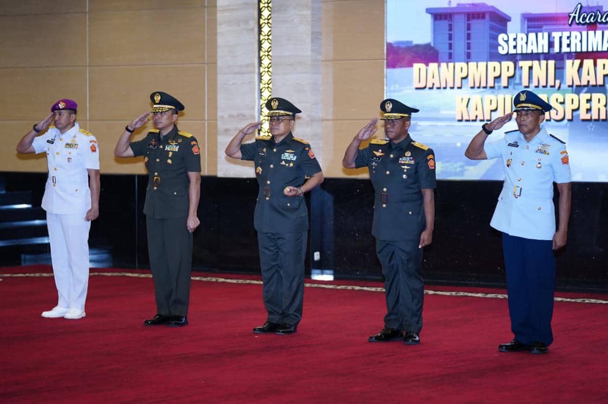 Aulia Dwi Nasrullah Resmi Jabat Kapuspen TNI, Dilantik Wakil Panglima ...