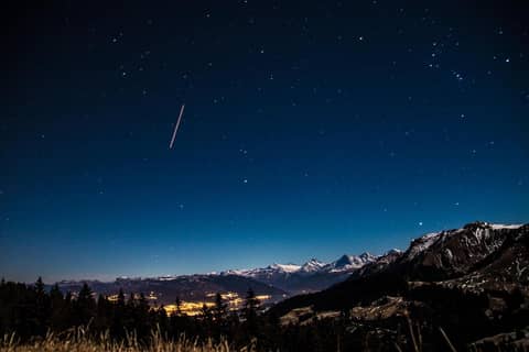 Hujan Meteor Eta Aquarids Mei 2026, Kapan Puncaknya? | IDN Times