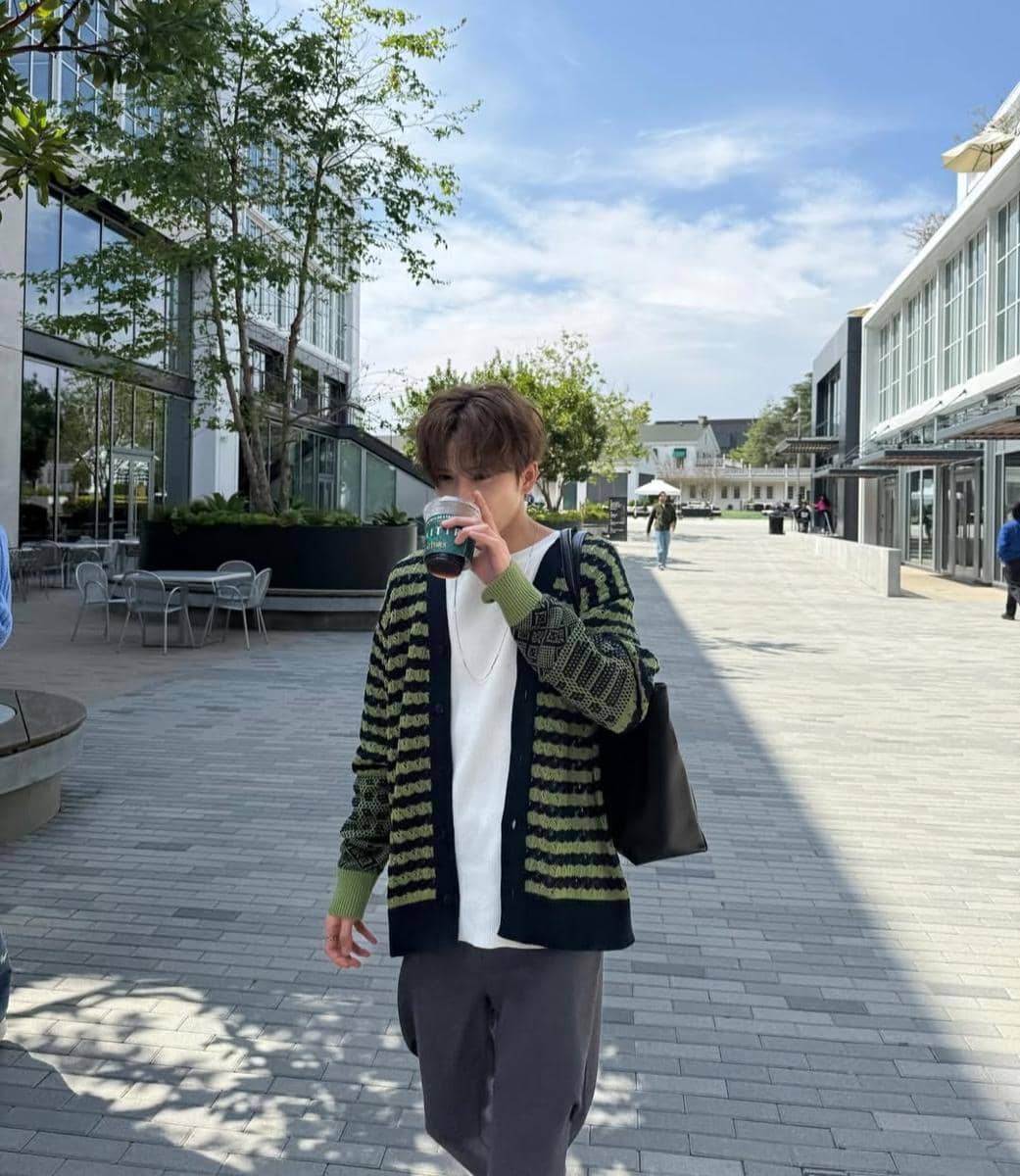 10 Inspirasi Gaya Casual Streetwear Asahi TREASURE, Gak Ngebosenin ...