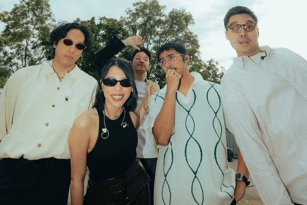 ⁠Lirik CLBK - Divalova, Lagu TikTok Maaf Mantan Aku Tak Mau | IDN Times