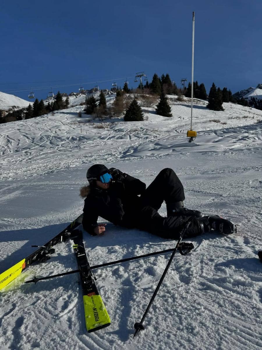 Fateh Halilintar Main Ski di Kazakhstan | IDN Times