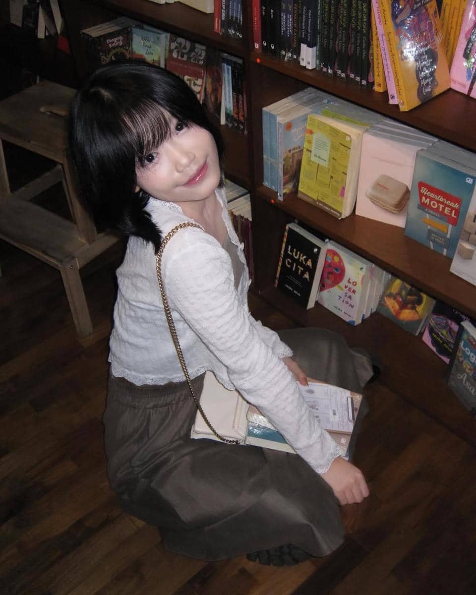 Fakta Kimmy JKT48 yang Fashionable, Suka Thrifting di Pasar Senen | IDN ...