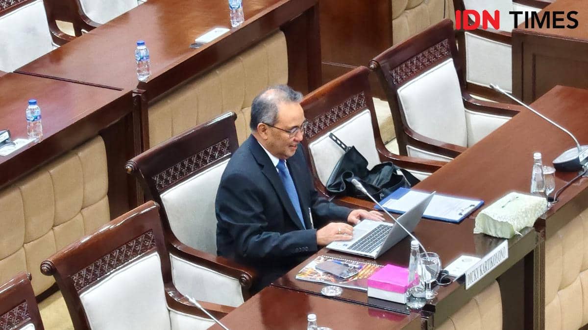 Profil Dicky Kartikoyono Pejabat BI Terpilih Jadi Komisioner OJK | IDN ...