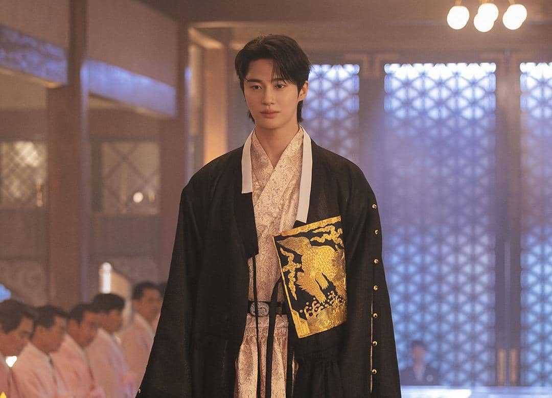 3 Drakor Byeon Woo Seok sebagai Pemeran Utama, Terbaru Perfect Crown ...
