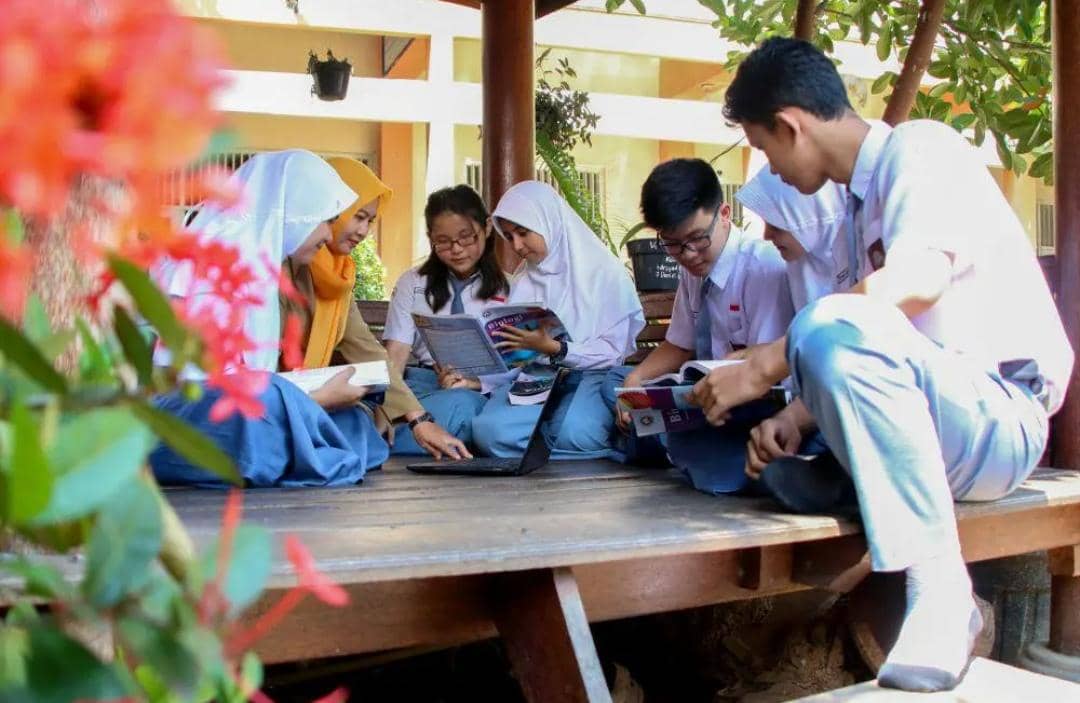 Daftar TOP 100 SMA Berprestasi di Indonesia, Ada Sekolahmu? | IDN Times