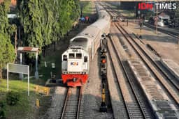 Jadwal dan Harga Tiket Kereta Api Jakarta–Surabaya | IDN Times