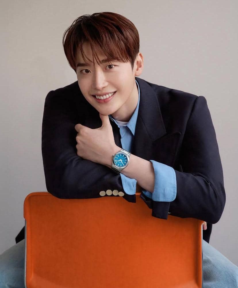 Lee Jong Suk Comeback Drama Romcom, Satu Universe dengan Lee Jun Hyuk ...
