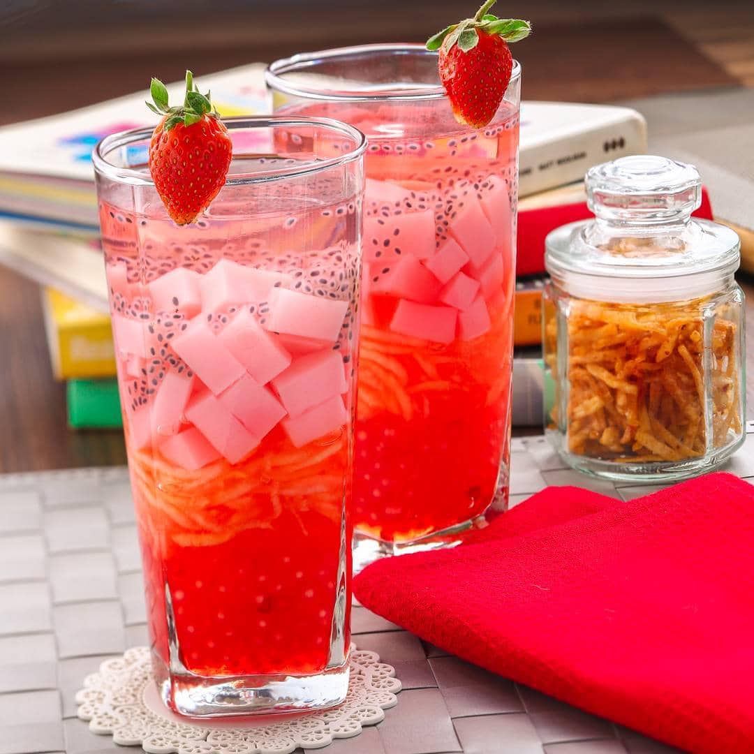 Resep Es Blewah Selasih Nata de Coco, Enak dan Anti Gagal | IDN Times