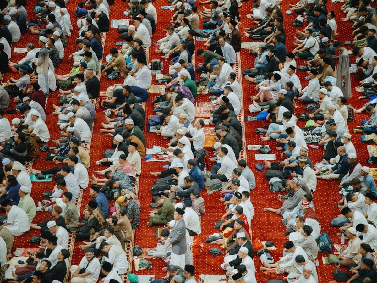 Niat Sholat Qobliyah Maghrib: Arab, Latin, dan Artinya | IDN Times