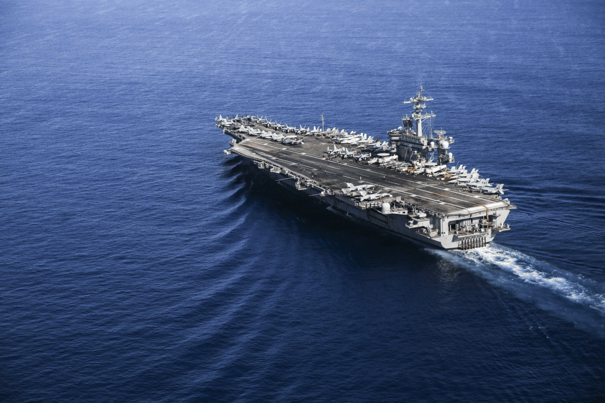 Spesifikasi USS Abraham Lincoln, Kapal Induk AS Kena Rudal Iran | IDN Times