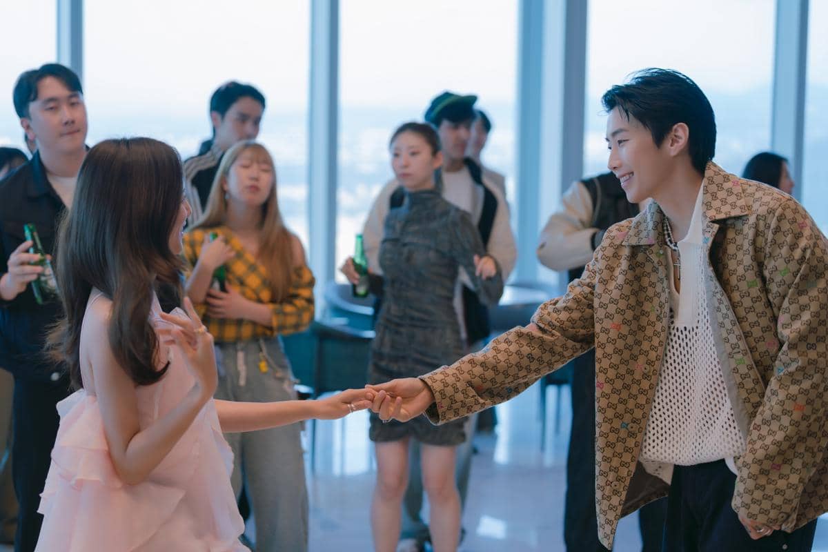 7 Dampak Negatif Penggunaan Kencan Virtual di Boyfriend On Demand | IDN ...