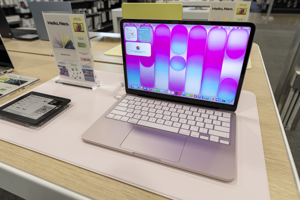 MacBook Neo Tantang Laptop Windows Bujet | IDN Times