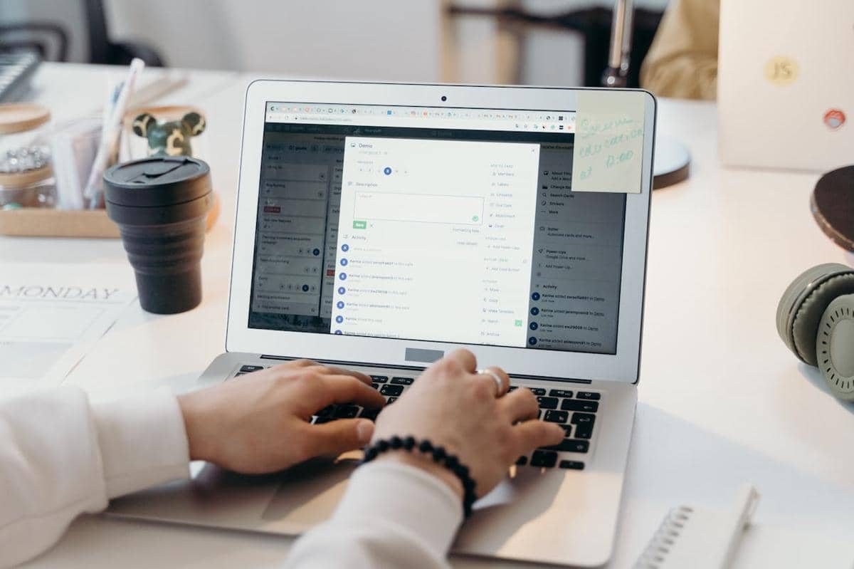 6 Etika Menulis Email Profesional yang Perlu Diketahui | IDN Times