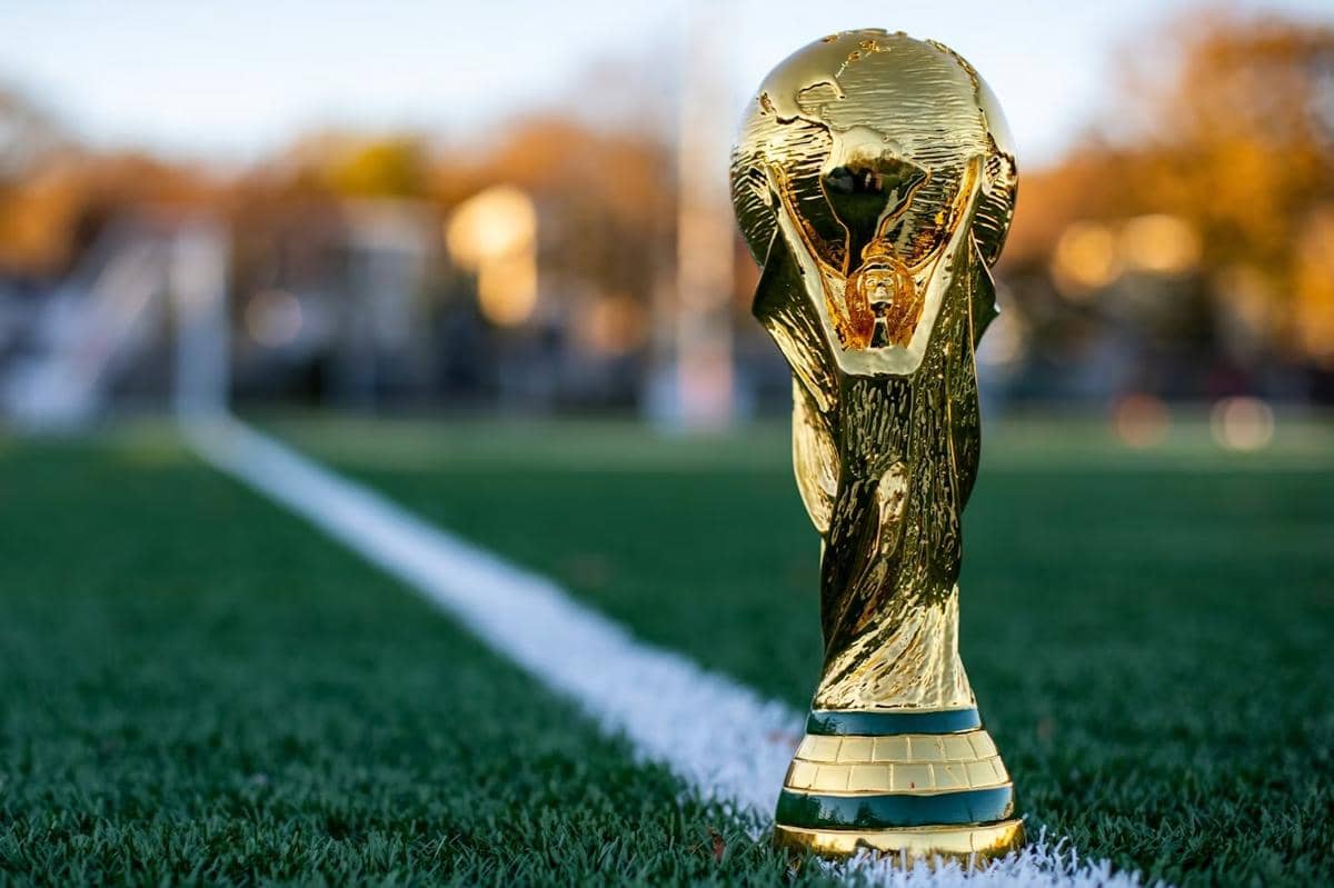 Penumpang Singapore Airlines Bisa Nonton Piala Dunia di Ketinggian 30 ...