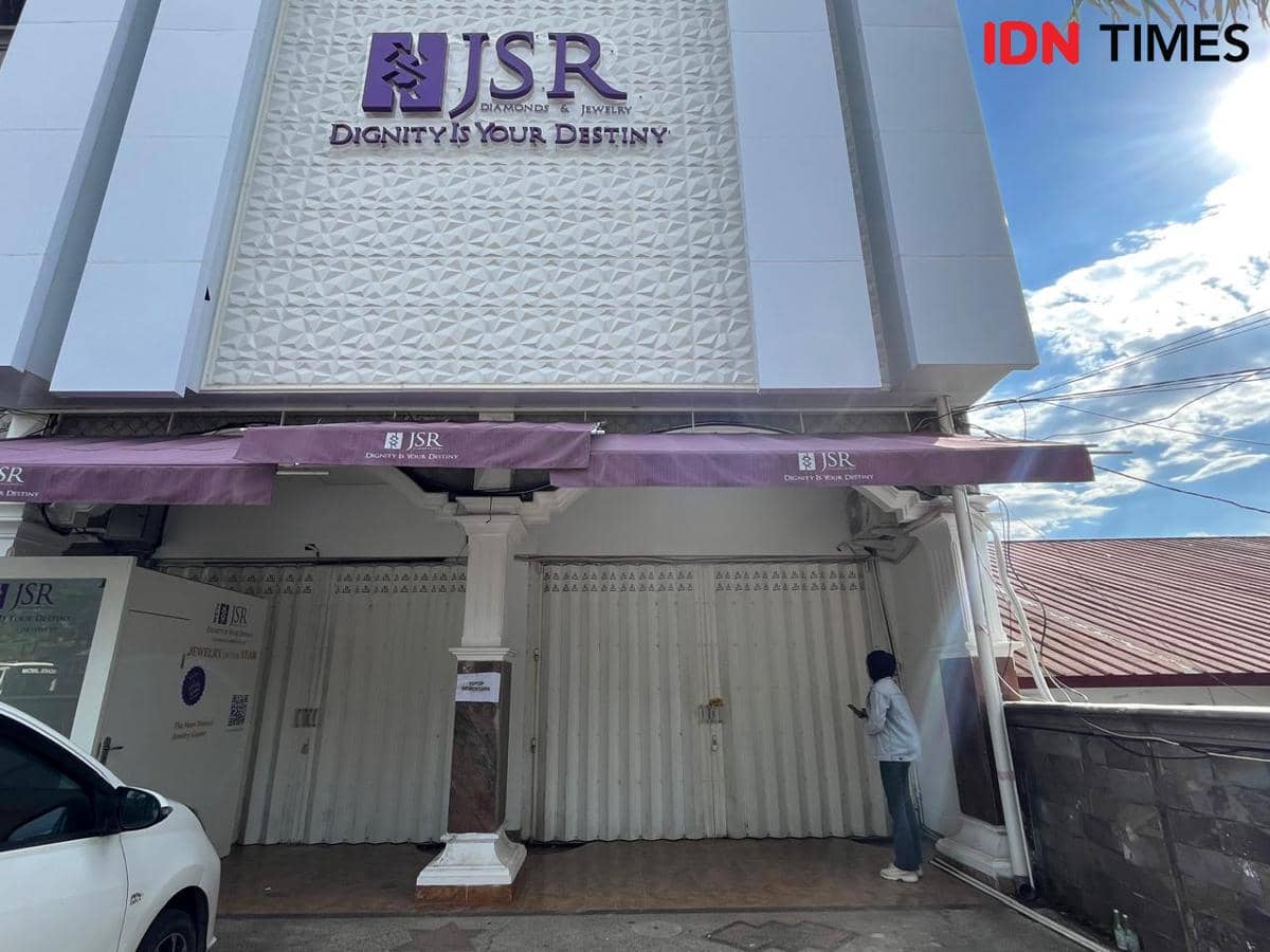 Toko Perhiasan JSR Disegel, Polda: Tampung Emas Ilegal Way Kanan | IDN ...