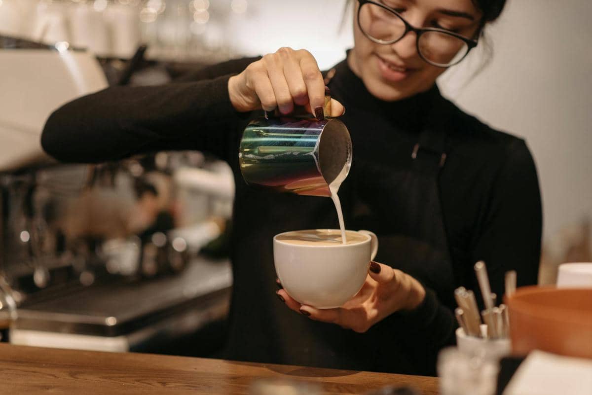 Segini Gaji Barista Part Time dan Full Time, Tertarik? | IDN Times