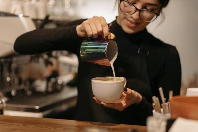 Segini Gaji Barista Part Time dan Full Time, Tertarik? | IDN Times