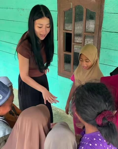 8 Potret Wendy Walters di Basecamp Gunung Leuser Aceh | IDN Times