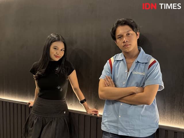 Vanessa Zee Akhirnya Lihat Sosok Asli Rony Parulian Saat Duet | IDN Times