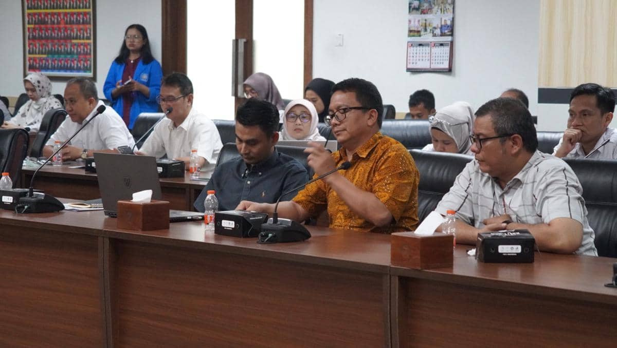 Pansus RTRW Tangsel Dalami Perubahan Kali Ciputat | IDN Times Banten