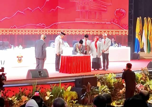 Sah! Jamaluddin Jompa Dilantik Jadi Rektor Unhas Periode Kedua | IDN ...