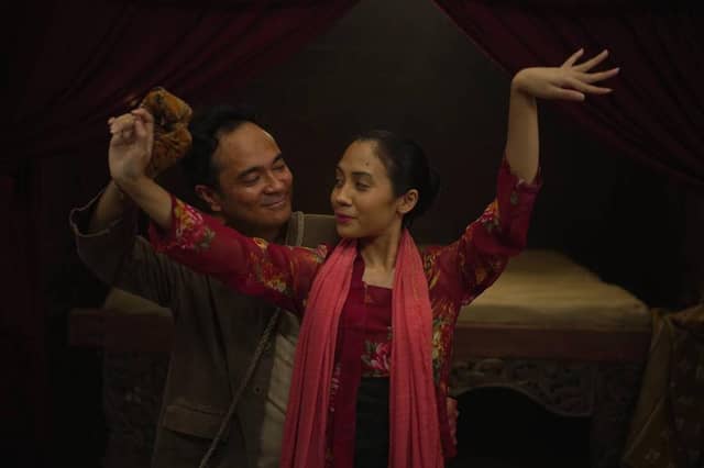 Review Badut Gendong, Kisah Kelahiran 'Joker' di Qodrat Universe | IDN ...