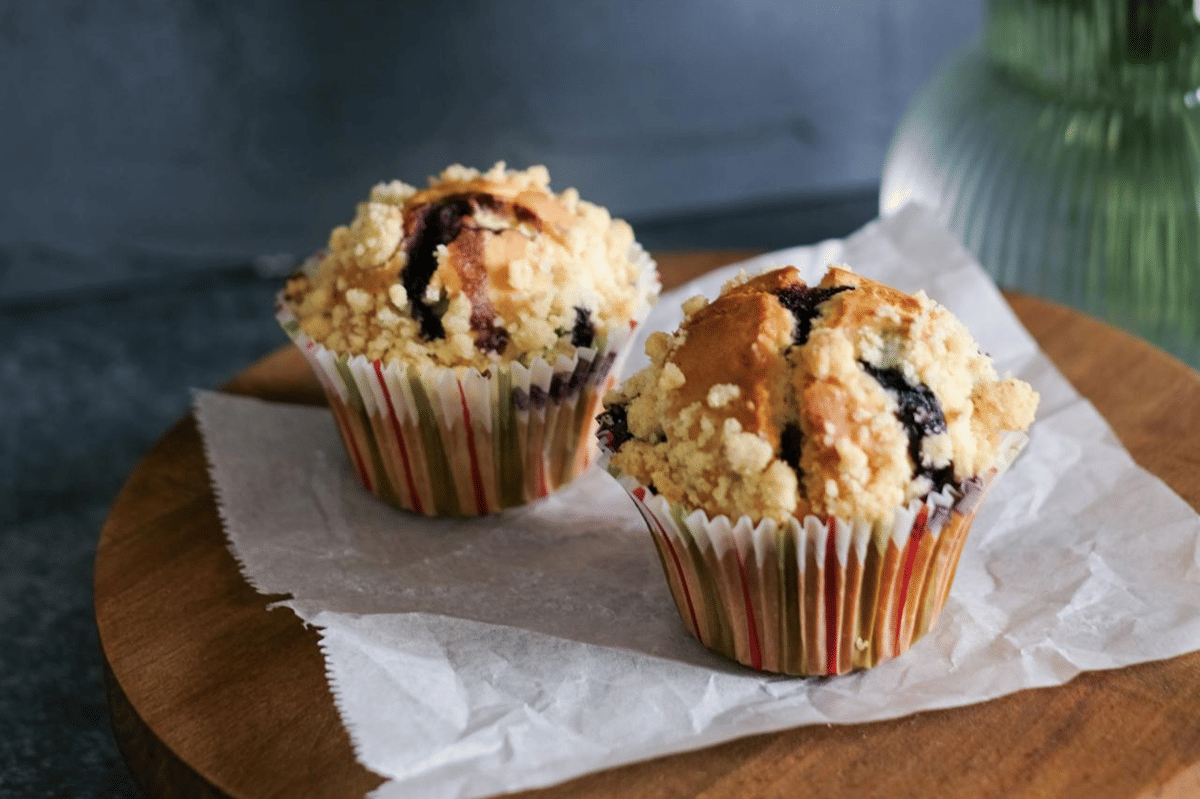 Resep Bikin Banana Walnut Berry Muffin, Moist dan Harum | IDN Times