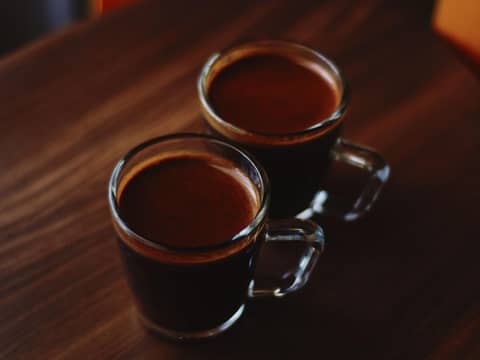 Resep Kopi Tubruk Gula Aren untuk Nobar Piala Dunia | IDN Times