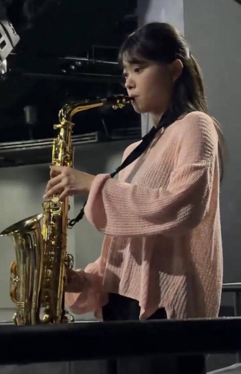Momen JKT48 Latihan Alat Musik dari Nol Demi Fajar Sang Idola | IDN Times