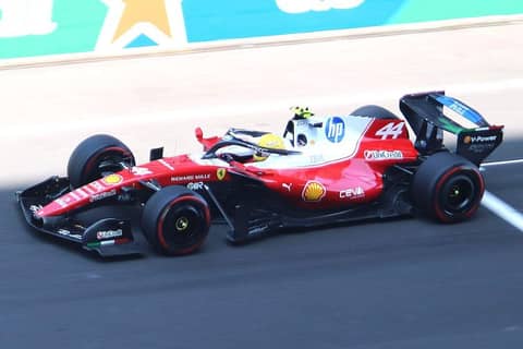 Lewis Hamilton Menang di Formula 1 GP Barcelona 2026 | IDN Times