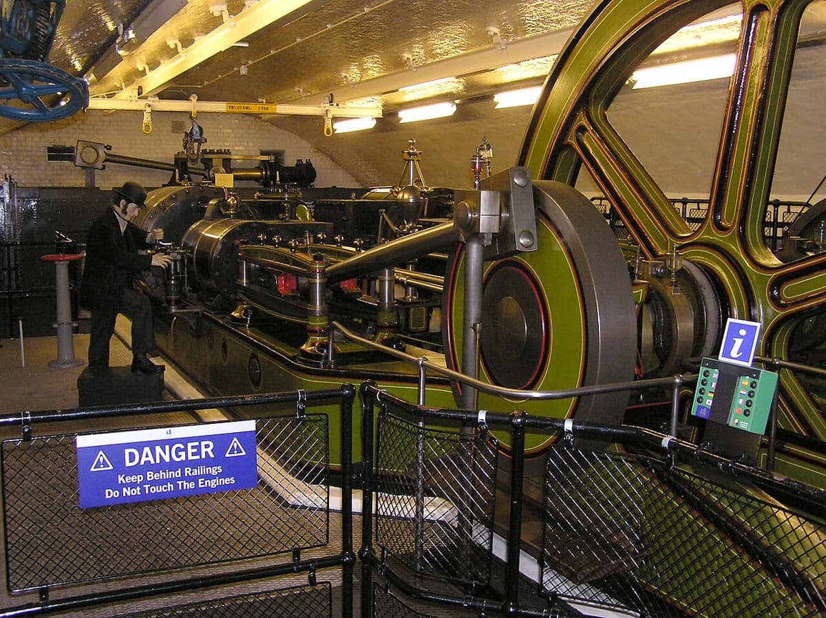 Fakta Menarik Tower Bridge London | IDN Times
